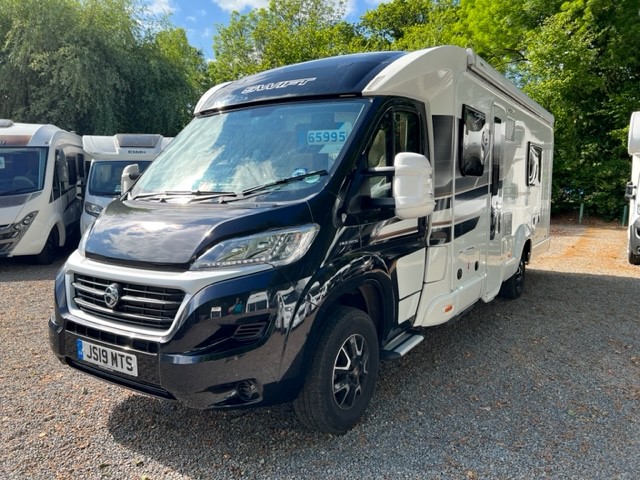 2018 ROLLER TEAM AUTOROLLER 747 6 BERTH MOTORHOME