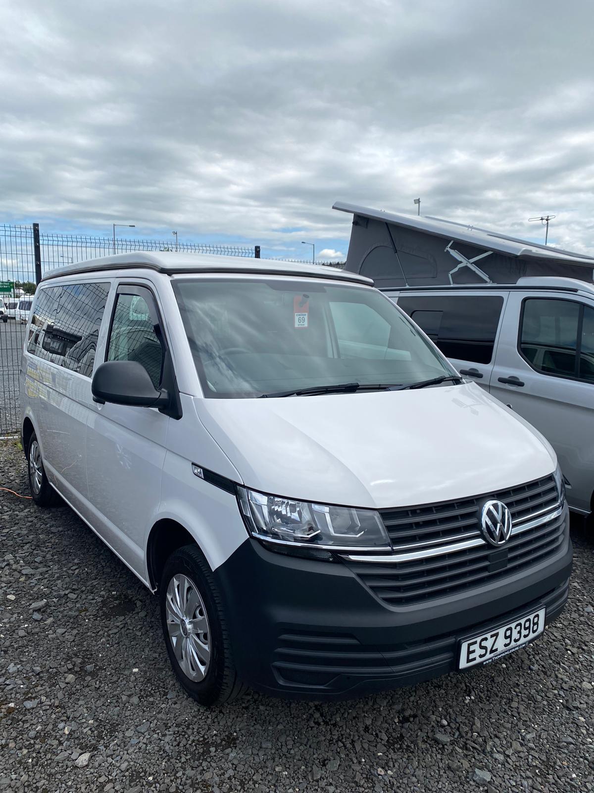 2017 Volkswagen Transporter Blue