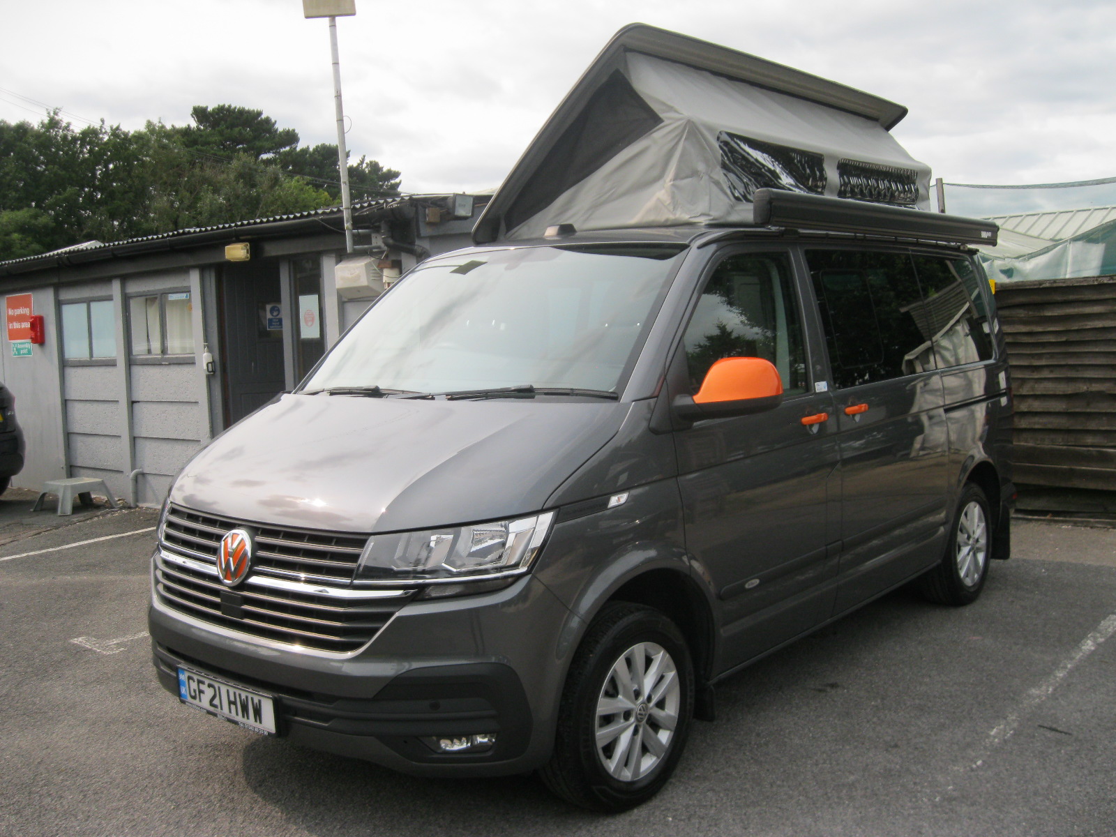 VOLKSWAGEN T6 204 bi turbo 4 berth