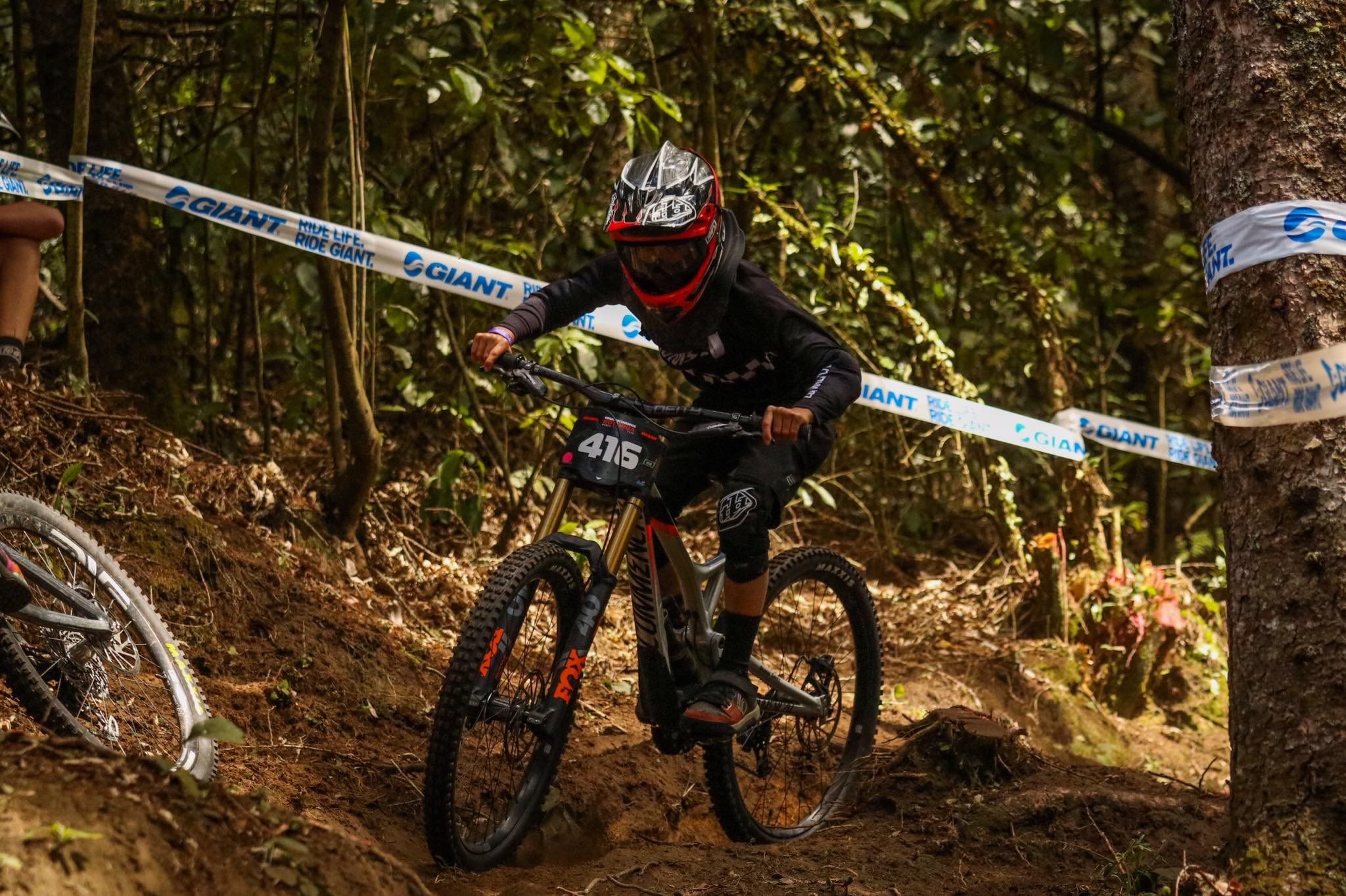 George Davey wins his 'Top Spot' daily prize in the Richie McCaw ...