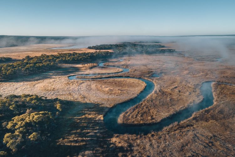 An average of 2.5 trillion gallons of water flow through the Okavango ...