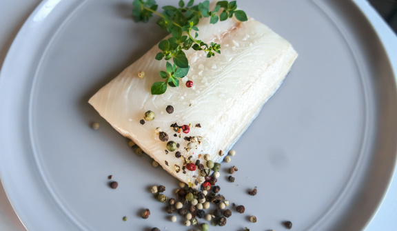 How to Poach Sablefish: 6 Expert Tips | Wild Alaskan Company