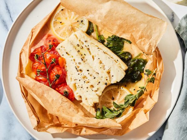 Steamy One-Pouch Fish with Garlic, Lemon, and Wilted Spinach | Wild ...