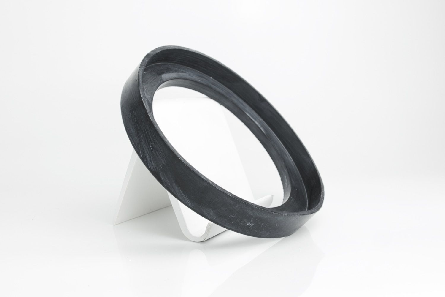 Wins International - Rear Road Spring Rubber Platform Upper or Lower