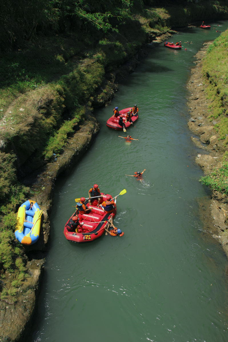 Elo-Progo River Rafting and Camping in Magelang - Withlocals.com