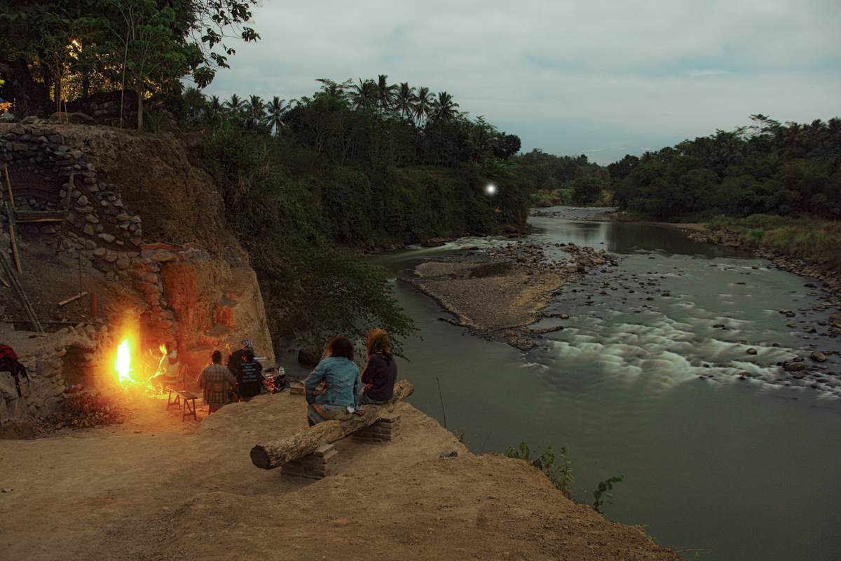 Elo-Progo River Rafting and Camping in Magelang - Withlocals.com