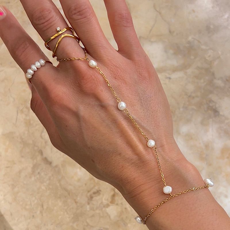 Pearl Kiss Hand Chain | Mickey's Girl | Wolf & Badger