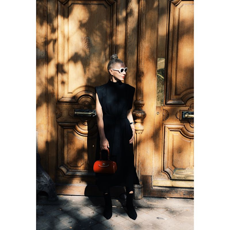 Stylish Straight Dress With Belt Black | Julia Allert | Wolf & Badger