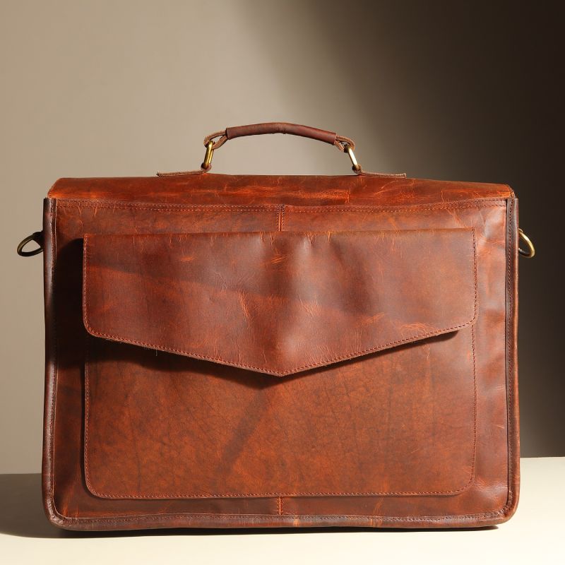 Bryan Messenger Bag- Brown | Dötch Leather | Wolf & Badger