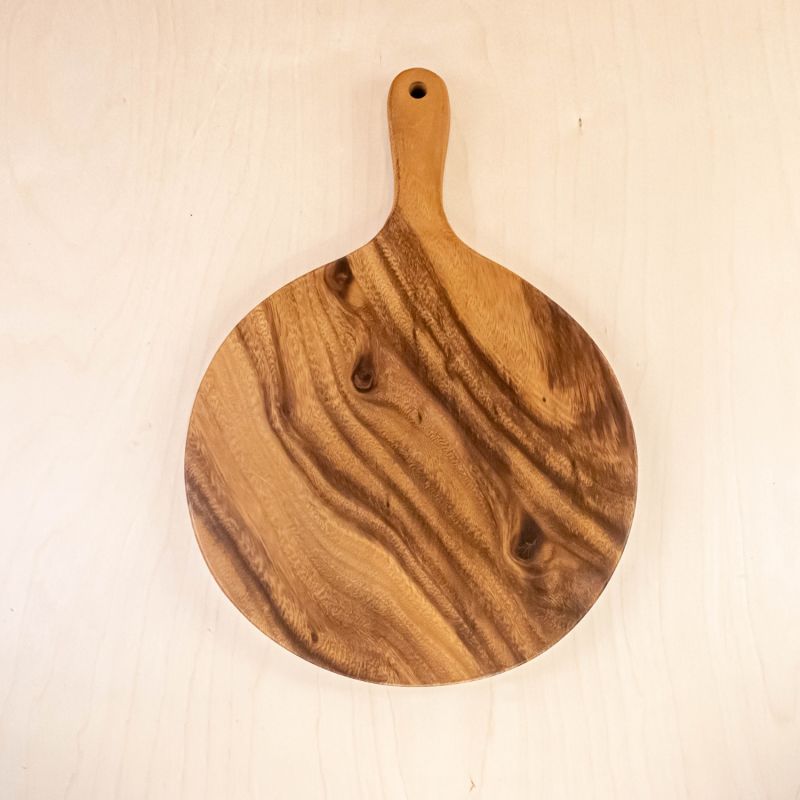 Round Acacia Chopping Board With Handle | LIKHÂ | Wolf & Badger