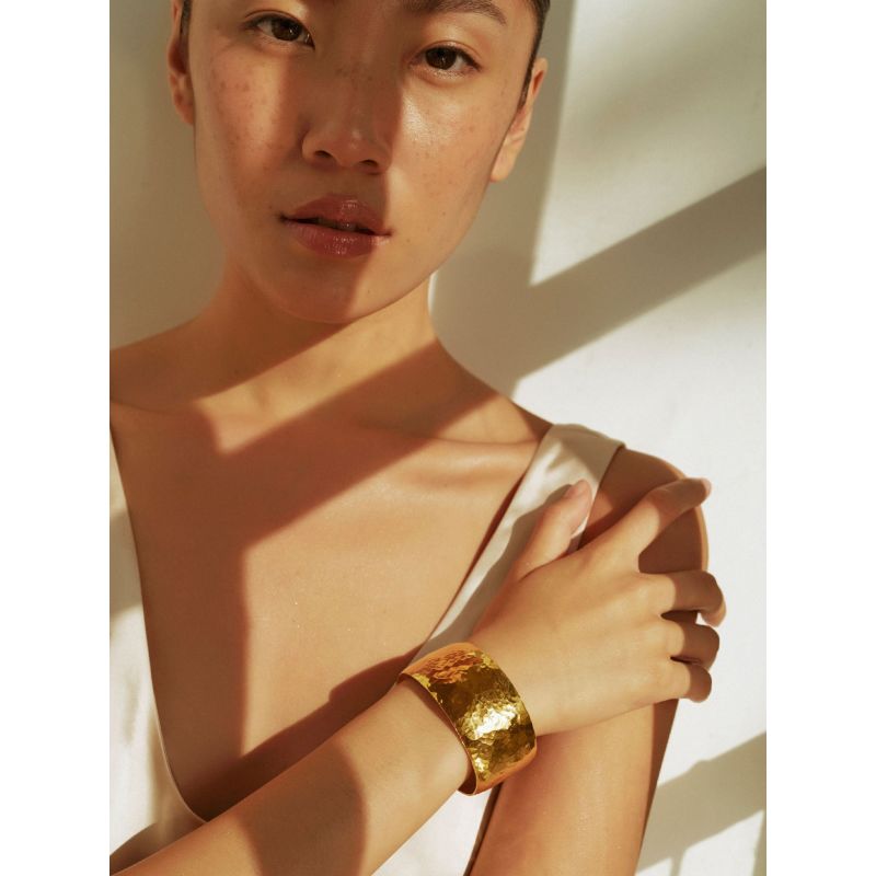 Sun Wide Bracelet Gold | EVA REMENYI | Wolf & Badger