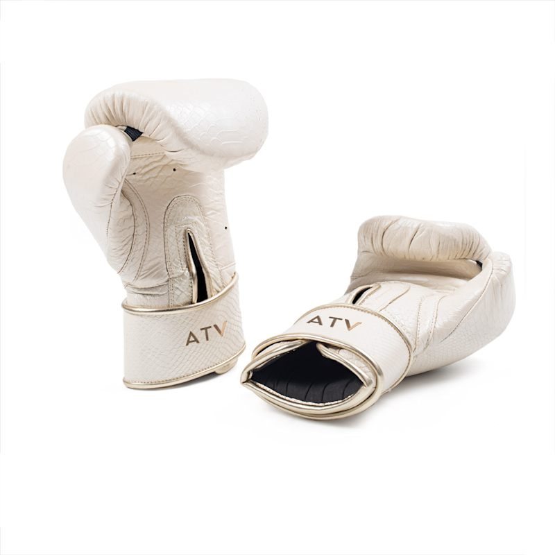 Bombshell Boxing Gloves | SPLENDORE | Wolf & Badger