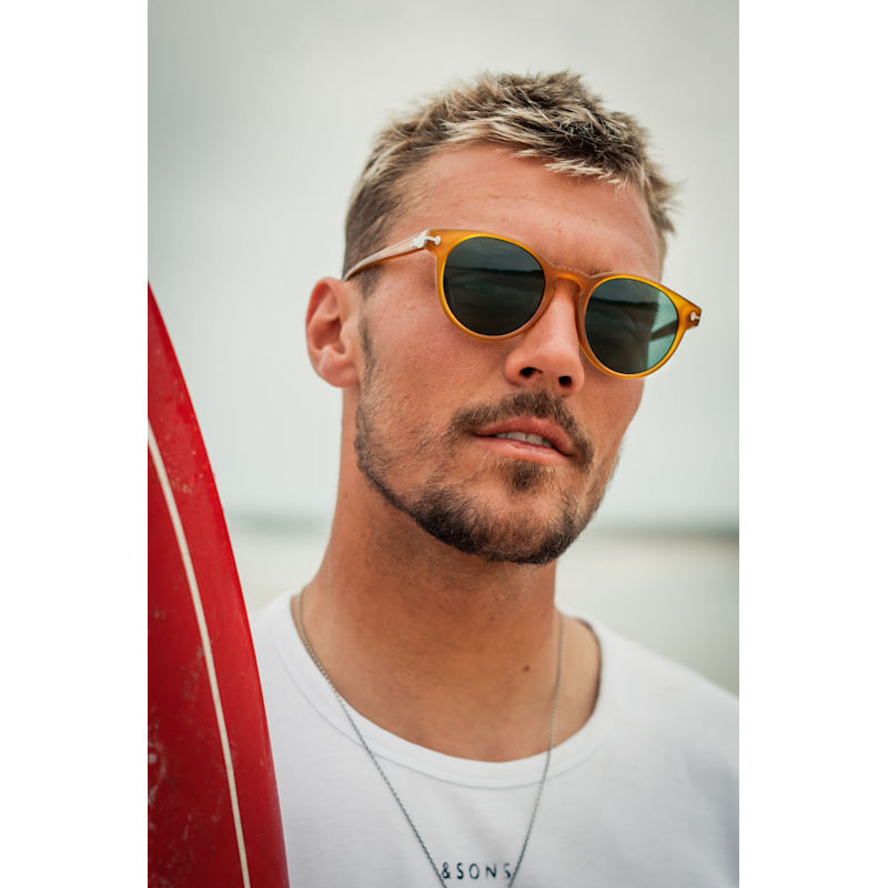 Vincent Sunglasses Amber | &SONS Trading Co | Wolf & Badger