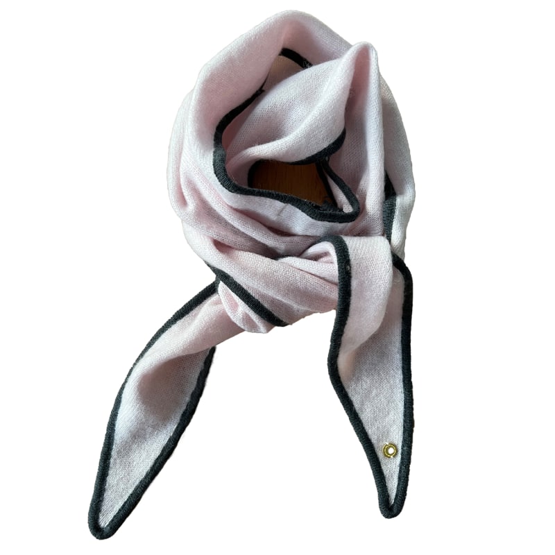 Ayla Small Neck Scarf In Soft Pure Cashmere, Powder Pink | tirillm ...