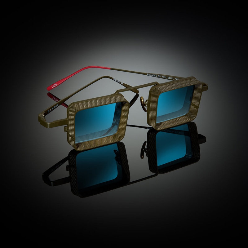 The Leib - Unisex - Blue Gradient Lenses | Vysen Eyewear | Wolf & Badger