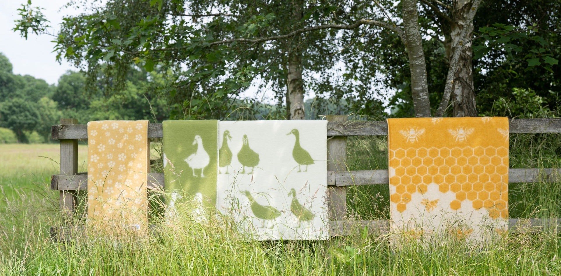 Blue Duck Wool Blanket | J.J.Textile | Wolf & Badger