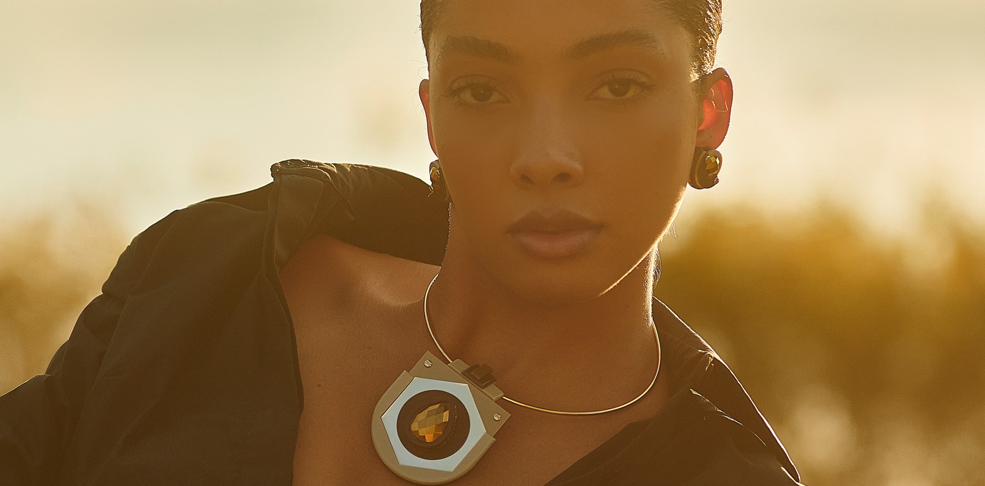 Handmade Acrylic Necklace Choker Anthurium / Nude | Gissa Bicalho ...