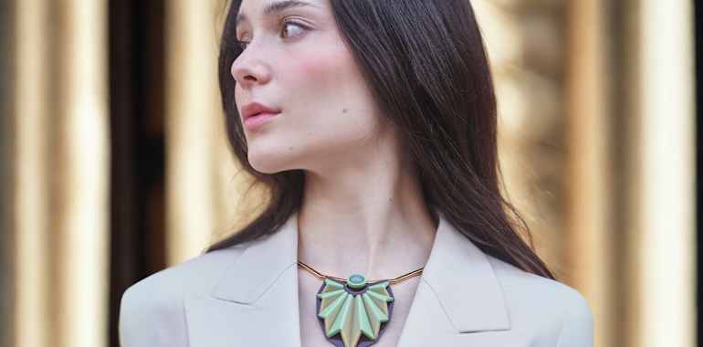 Gissa Bicalho | Designer Collection | Wolf & Badger