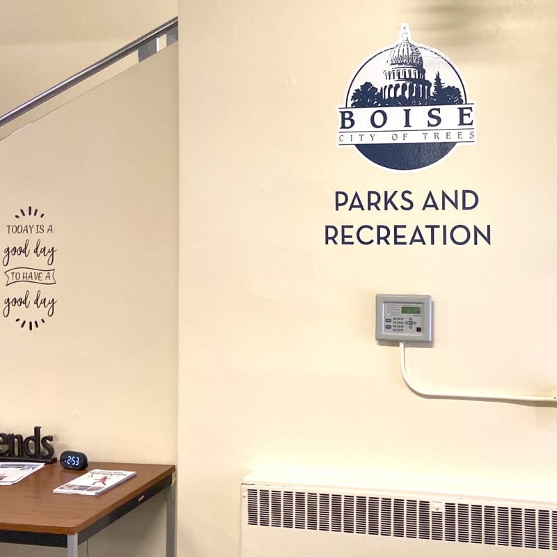 Custom Vinyl Signs - Affordable & Low Profile Perfect Signs | Woodland ...