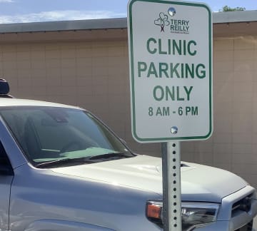Parking Lot Signs - Custom Reflective Parking | Advanced Sign