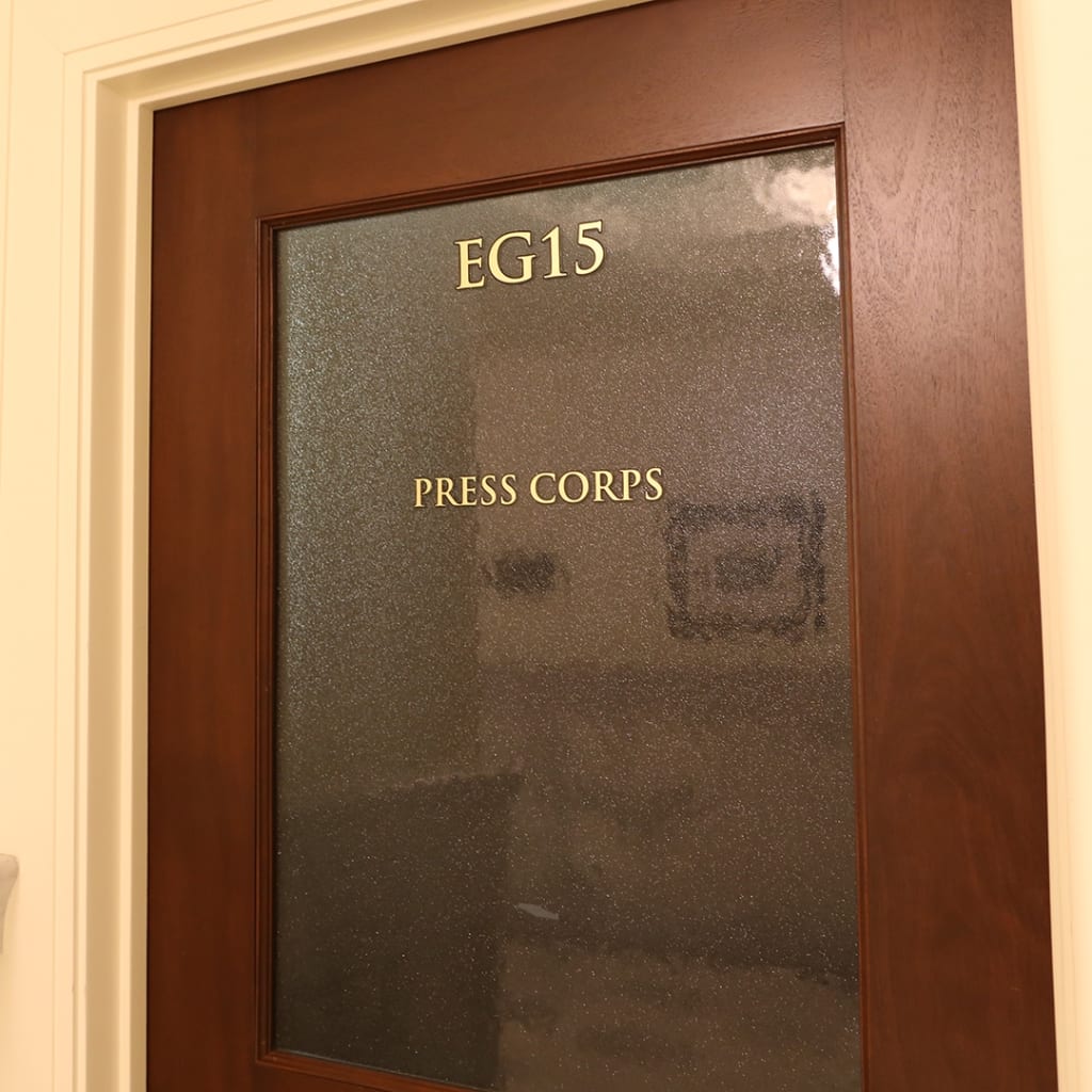 Vinyl Lettering - Custom Vinyl Signs | Advanced Sign