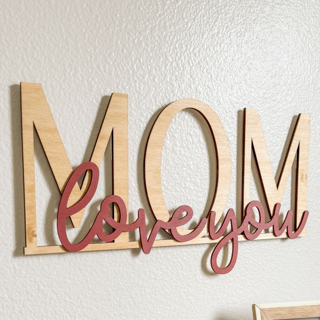 Modern Mom Sign