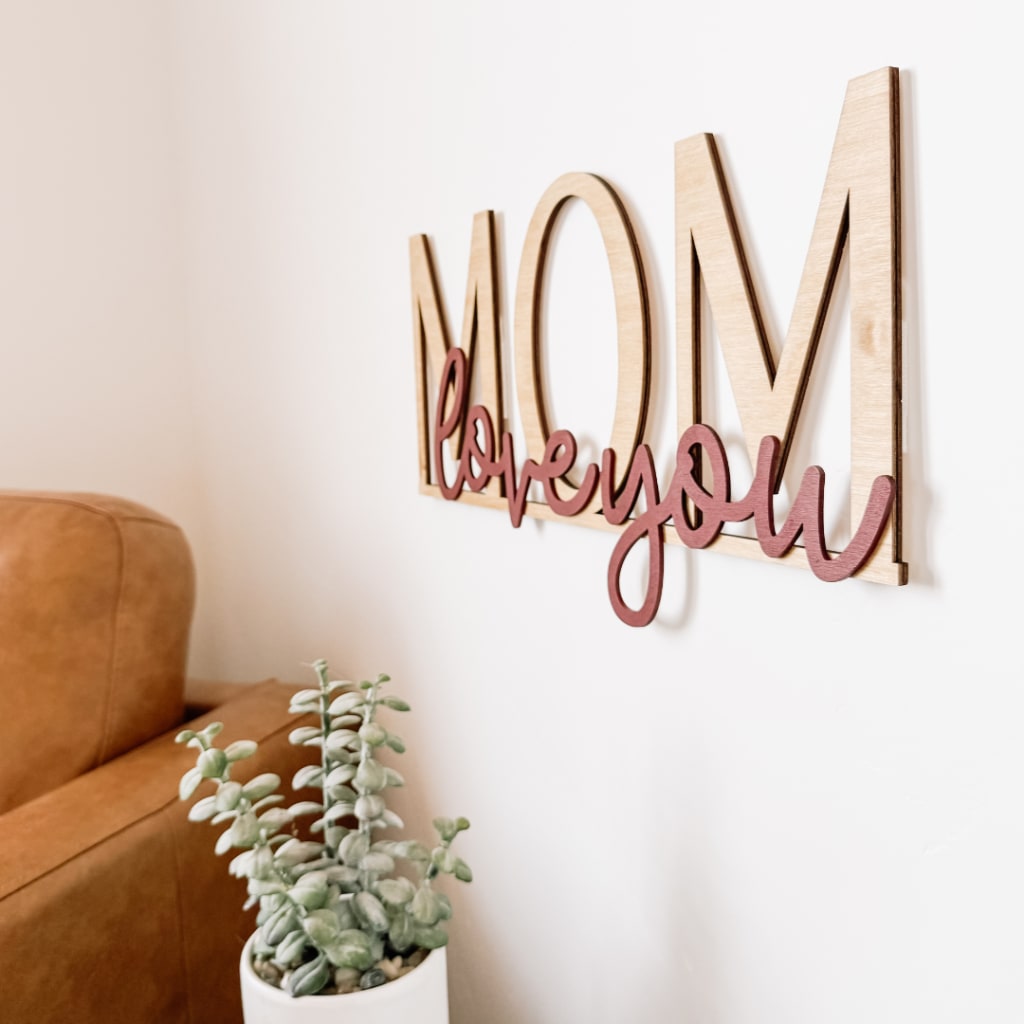 Modern Mom Sign