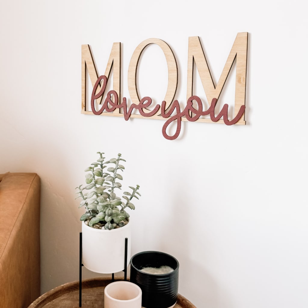 Modern Mom Sign