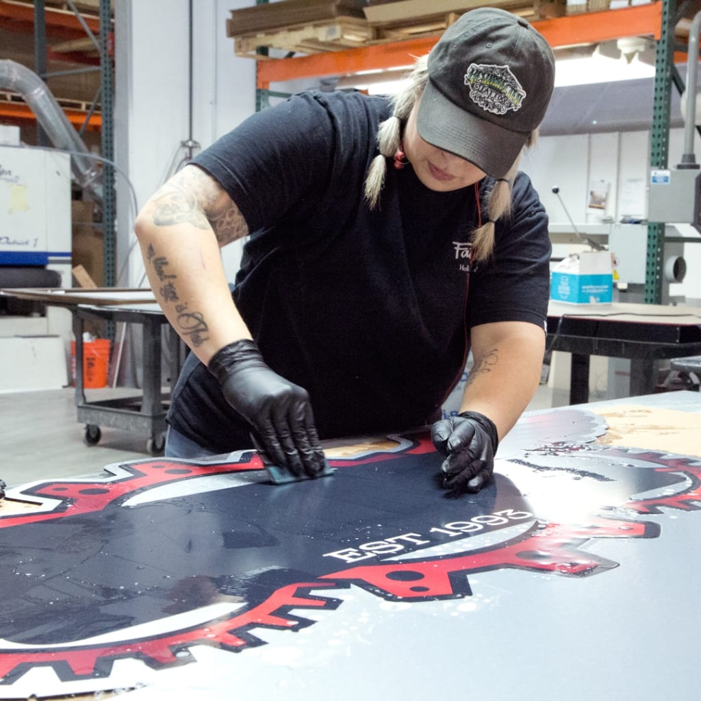 Custom Vinyl Signs - Affordable & Low Profile Perfect Signs | Woodland ...