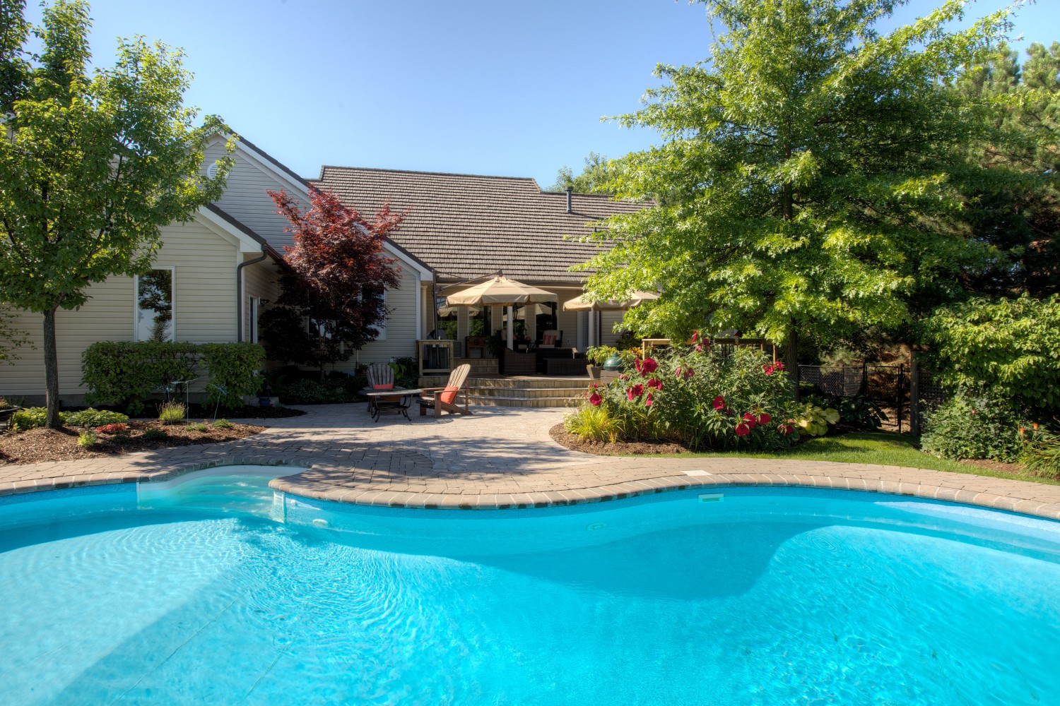 DeVries Landscaping and Maintenance Inc. | Grimsby & Stoney Creek