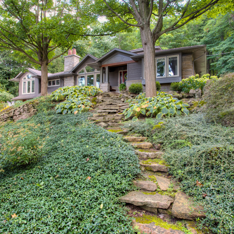 DeVries Landscaping and Maintenance Inc. | Grimsby & Stoney Creek