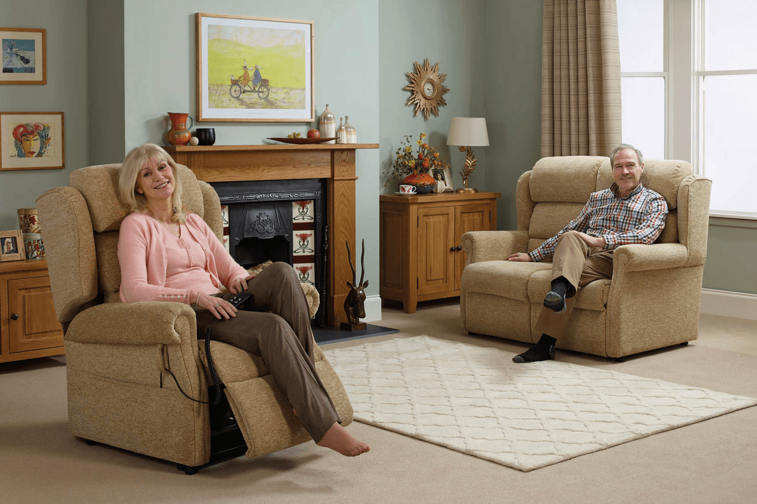 What are the Best Chairs for the Elderly? | Oak Tree Mobility