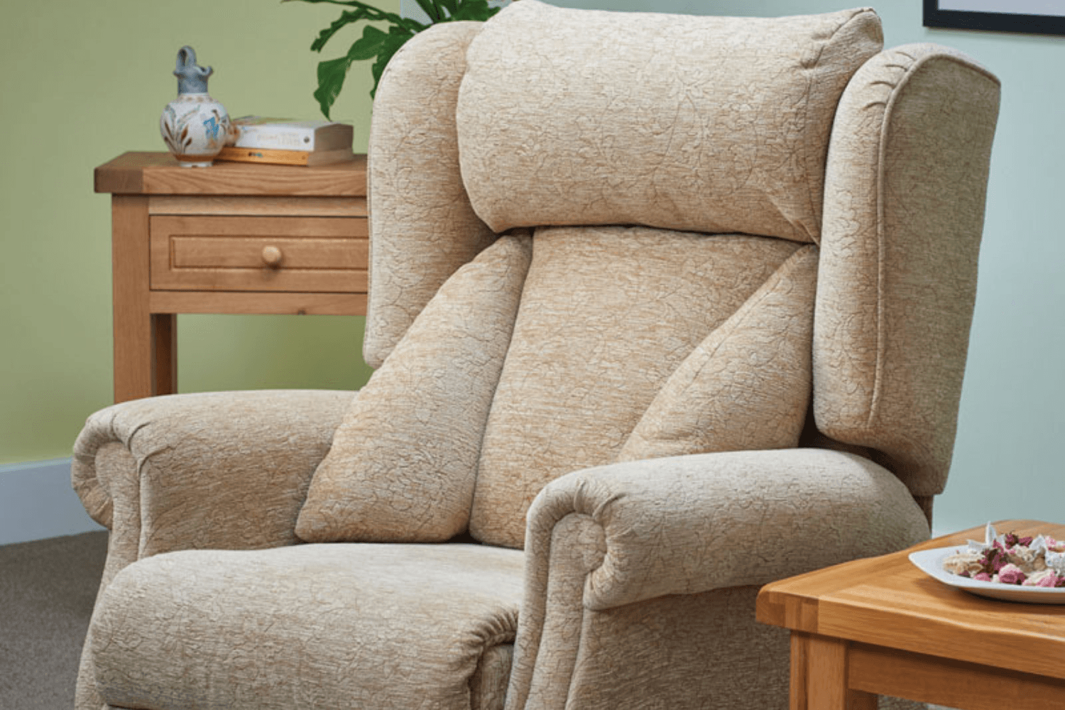 What Recliner Chair Accessories Can Help With Comfort? | Oak Tree Mobility
