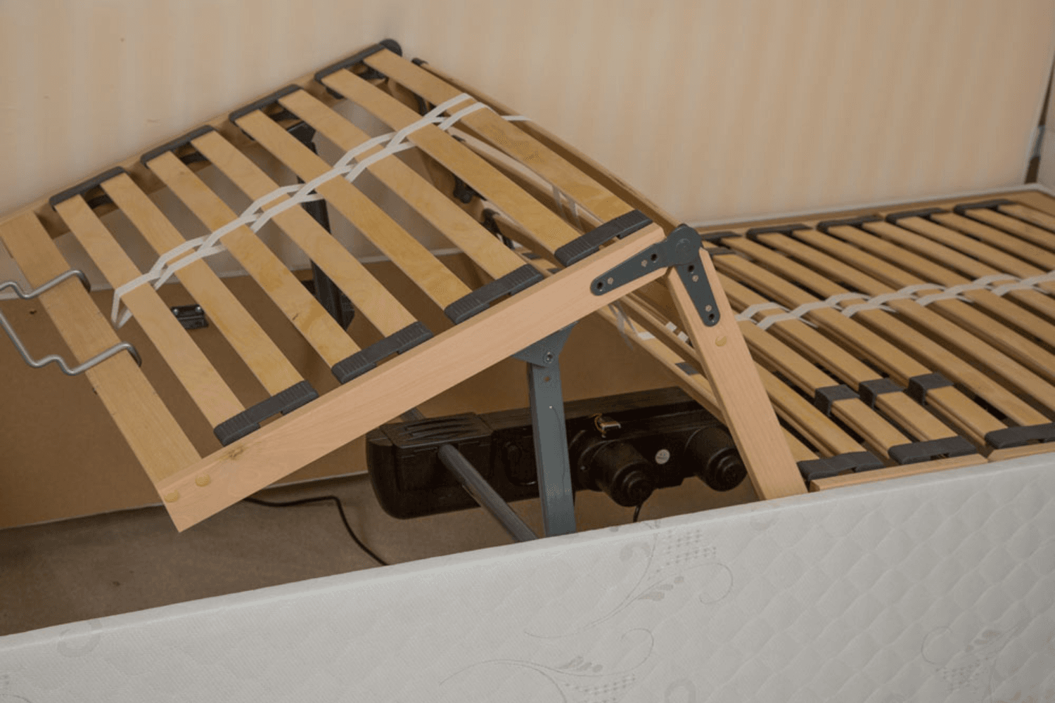 How Do Our Adjustable Beds Work? | Oak Tree Mobility