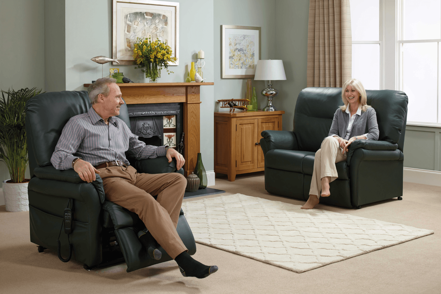 The Ultimate Position of a Recliner Chair for Back Support | Oak Tree ...