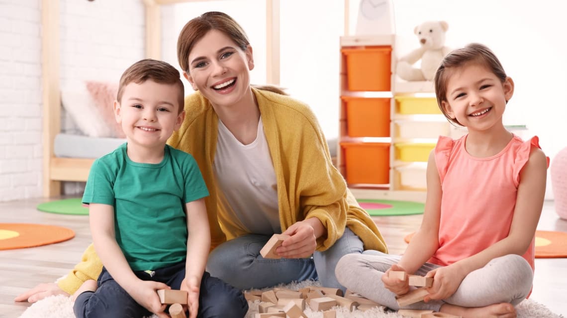 Au pair vs nanny: volunteering with childcare