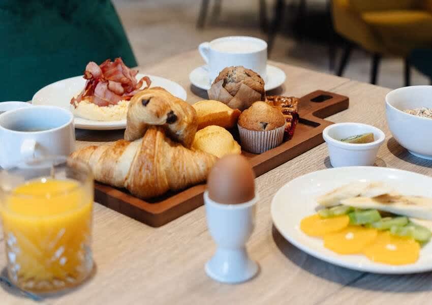 Lake Hotel Courchevel 1850, 3 Valleys, French Alps - 1 week for 2 in a ...