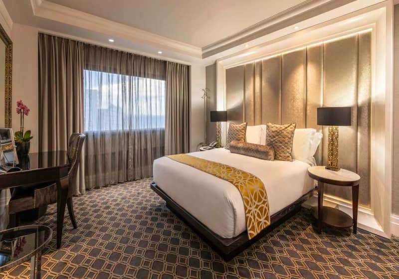 3 Day VIP JHB Golf Tour for 4! Stay at the Luxurious Southern Sun ...