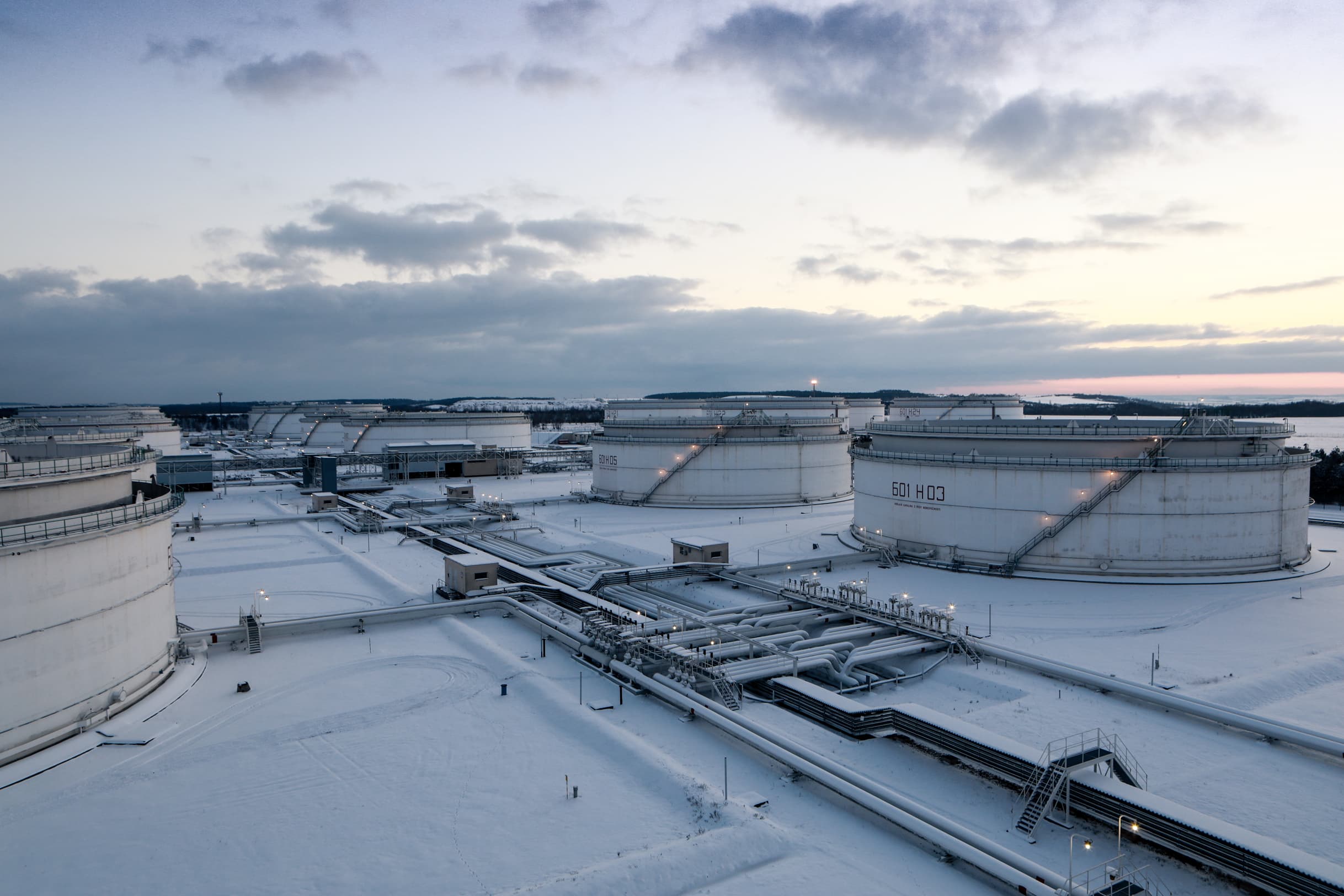 Central oil tank farm - Mero ČR