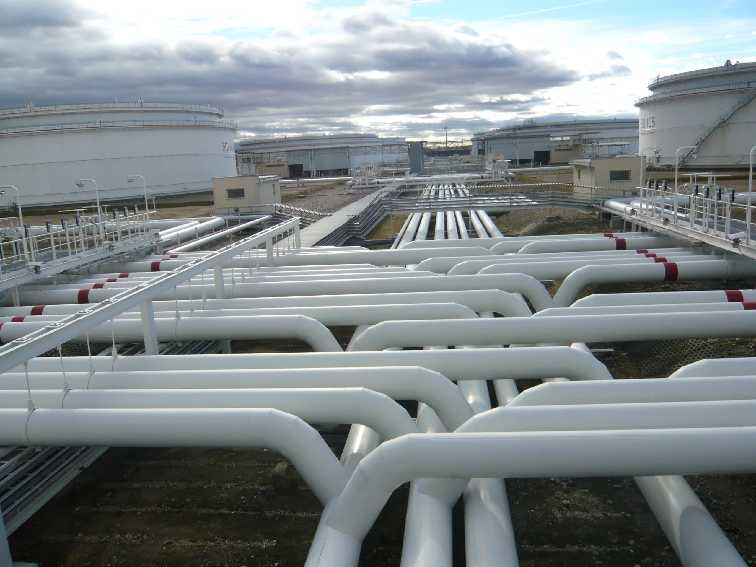 Central oil tank farm - Mero ČR
