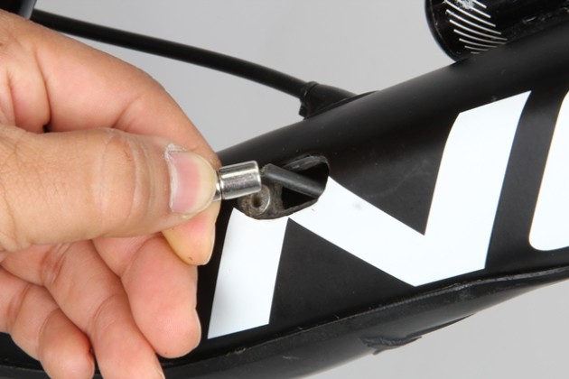 How-to: Dealing with Internal Cable Routing - Mountain Biking Australia ...