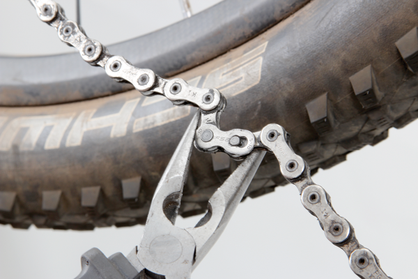 How to Convert to a 1X Drivetrain - Mountain Biking Australia magazine