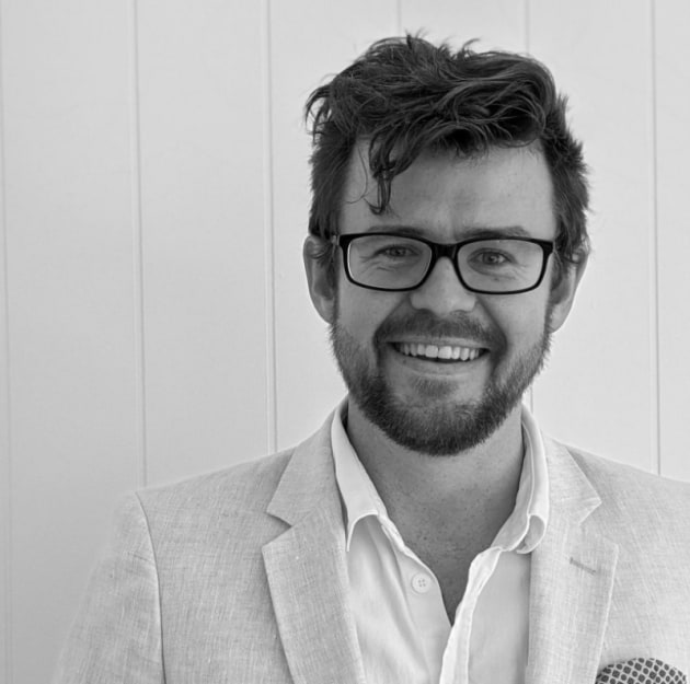 Meet the Team: The right Outfit - AdNews