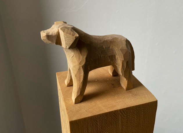 Carving a dog with flat plane techniques - Australian Wood Review