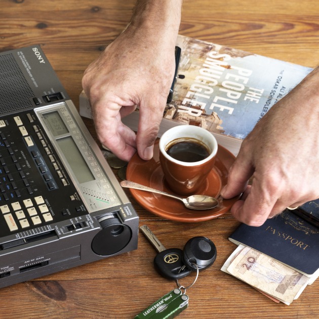 How to: Create a dynamic flat lay - Australian Photography