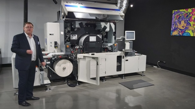 Epson debuts new digital UV label press - Print21