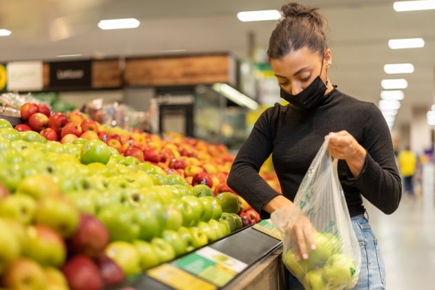 Woolworths rolls out compostable bags in SA - PKN Packaging News