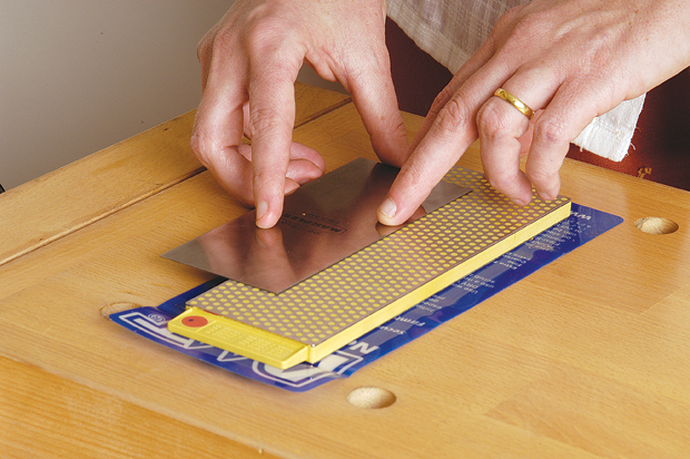 Sharpening Cabinet Scrapers - Australian Wood Review