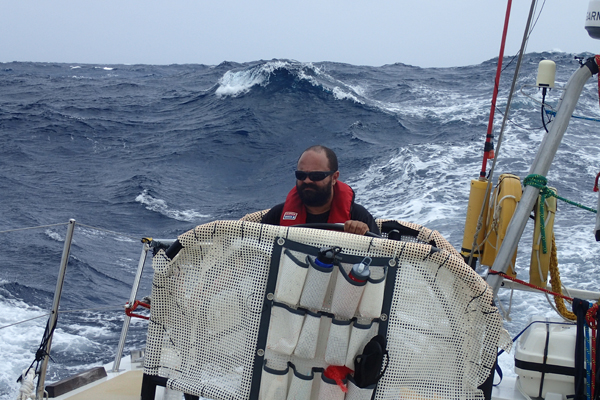 Clear skies and pleasant breeze make life easier for Clipper crews ...
