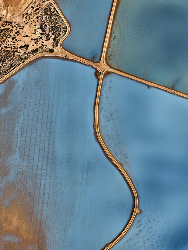 Hoelen, McCook and Pettit get airborne to capture 'Altered Lands ...